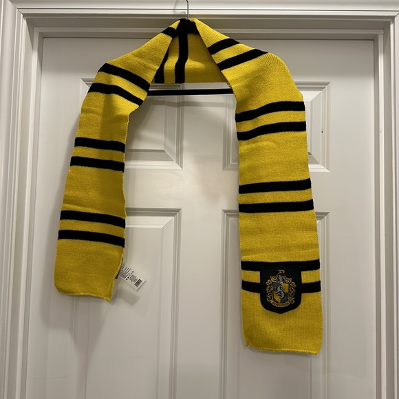 Wizarding World | Accessories | Harry Potter Hufflepuff Scarf | Poshmark